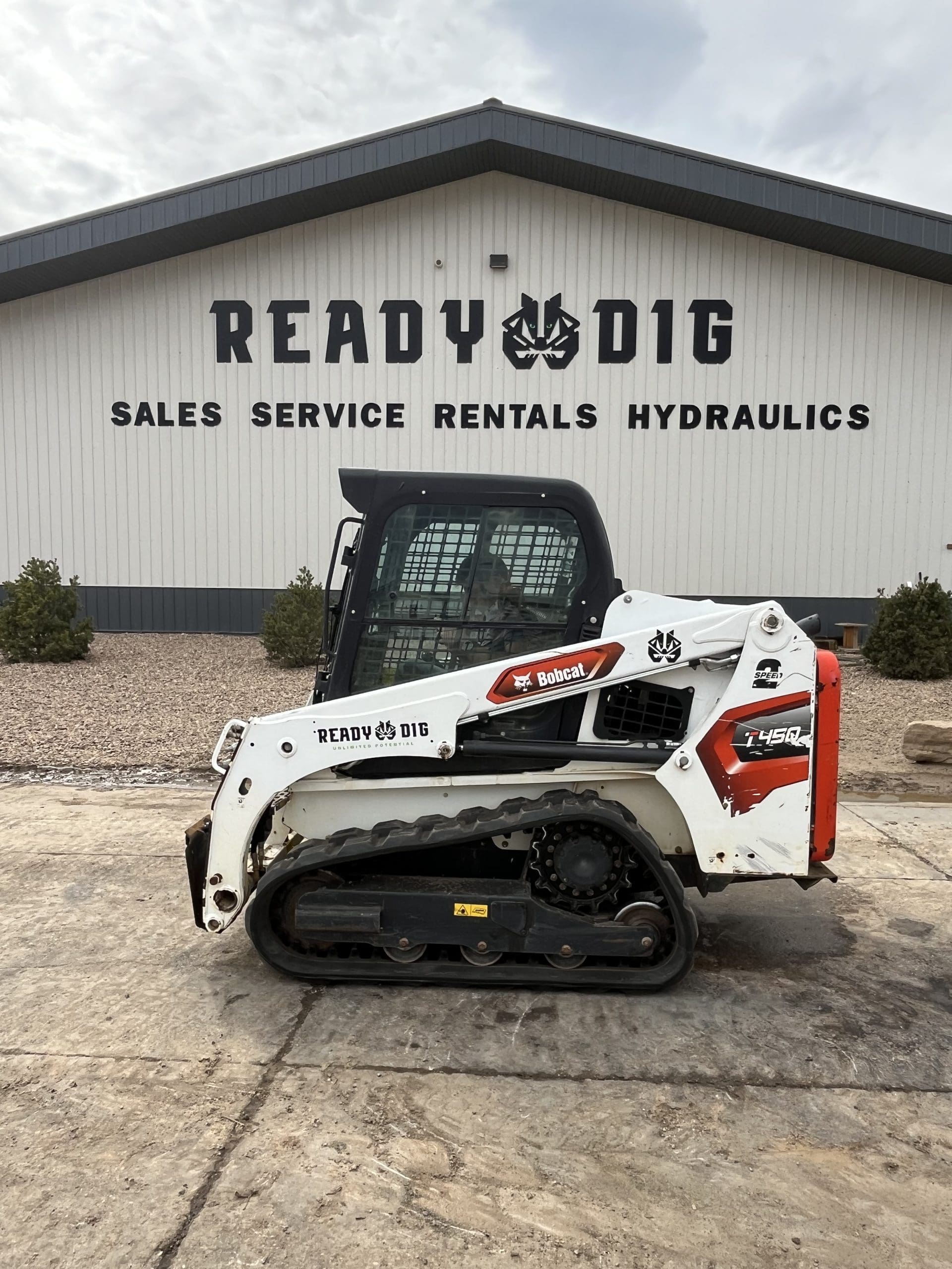 Used 2022 BOBCAT T450 Track Loader: 2-Speed, Ready for Work